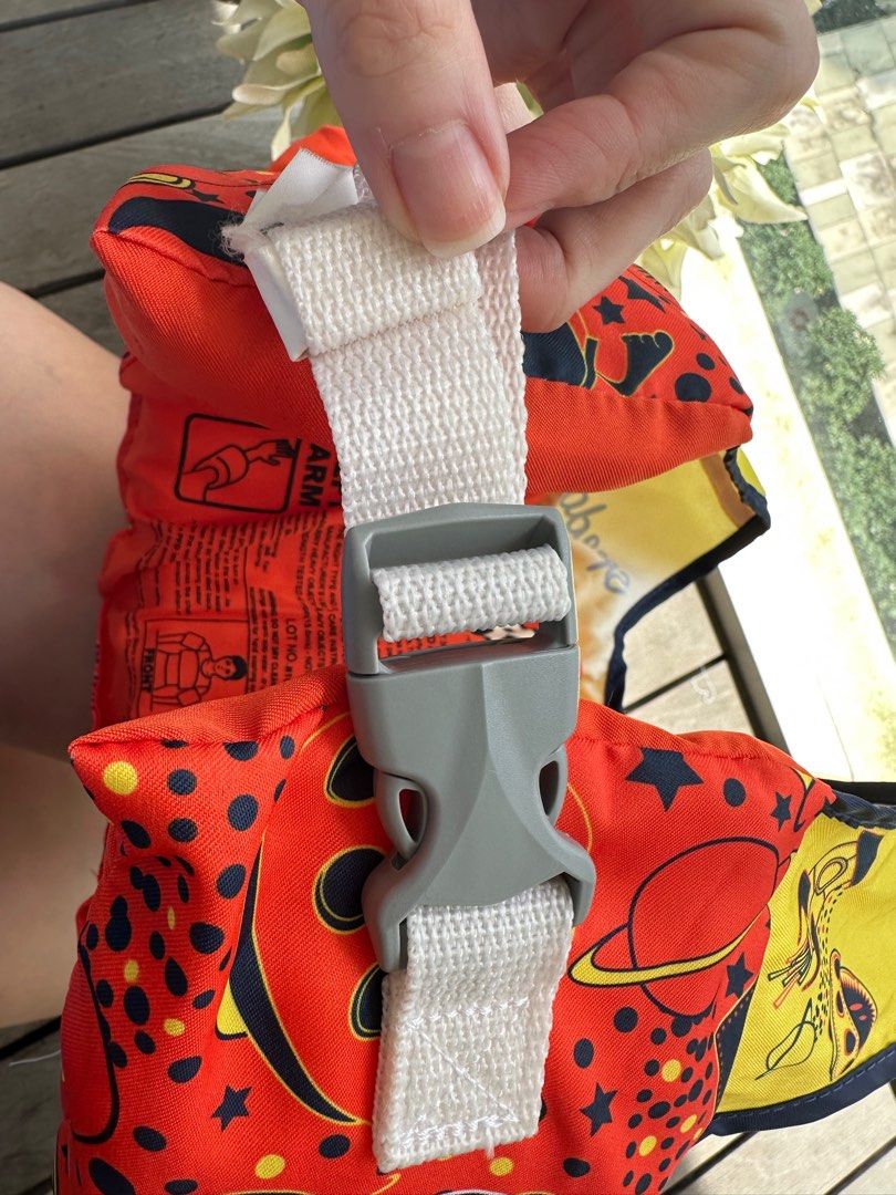 Speedo puddle jumper float, Babies & Kids, Baby Nursery & Kids ...