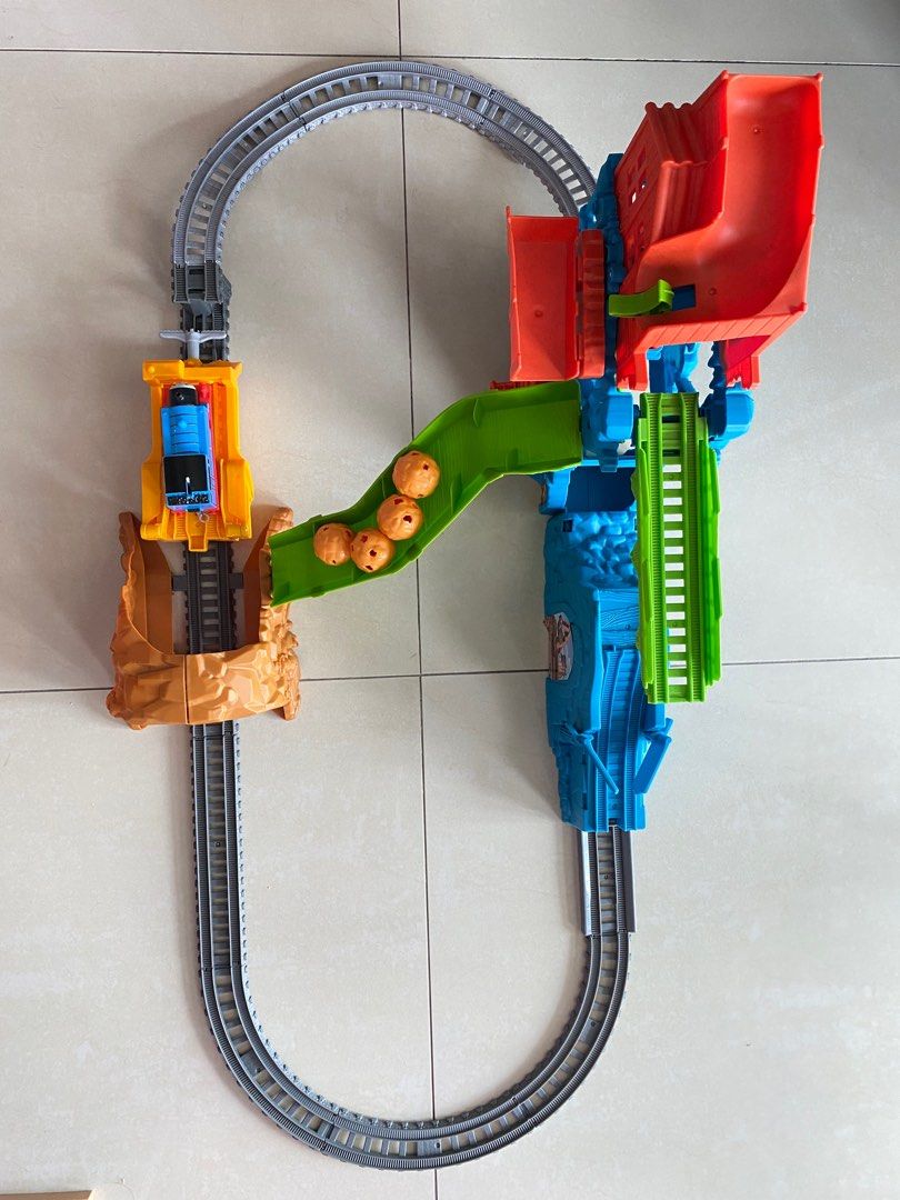 Thomas and Friends TrackMaster Cave Collapse, Hobbies & Toys, Toys ...