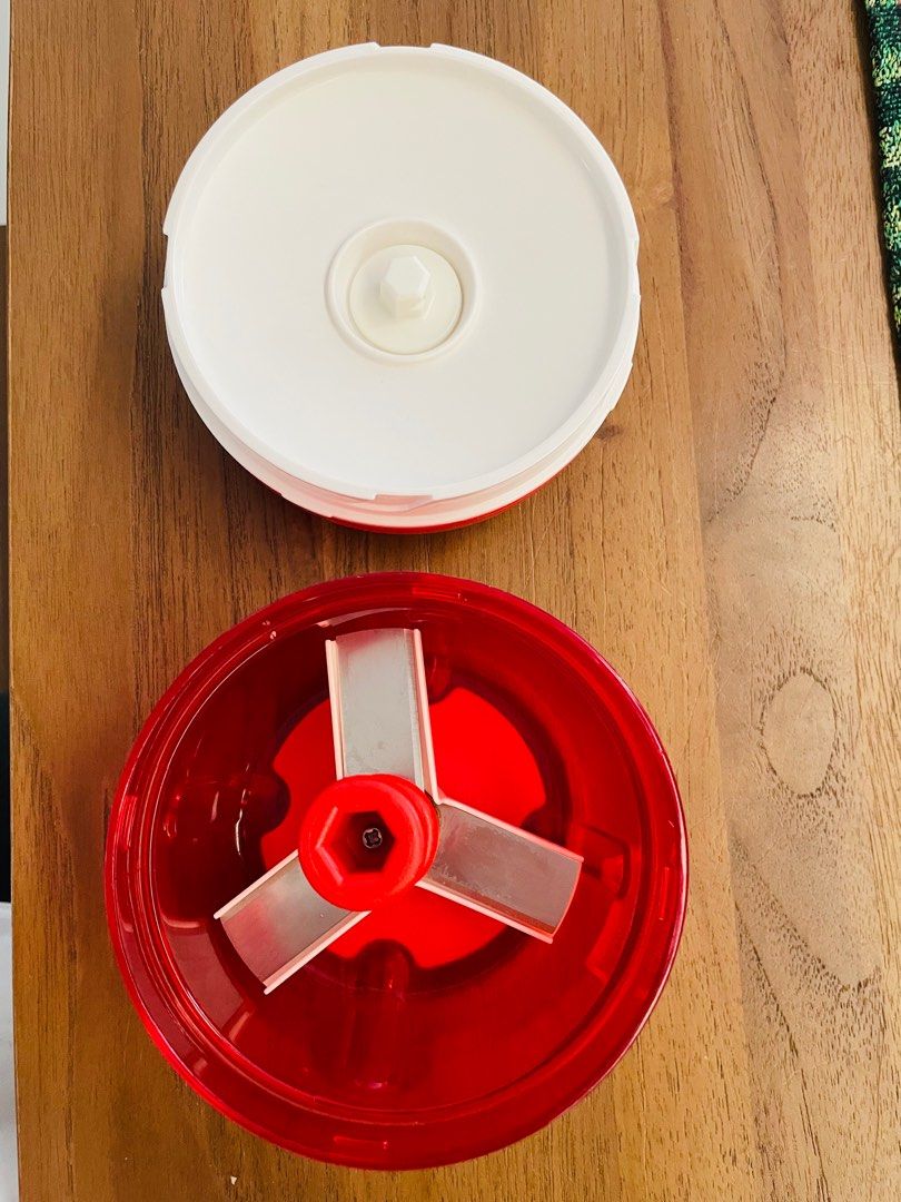 Tupperware Turbo Chopper 300ml, TV & Home Appliances, Kitchen ...