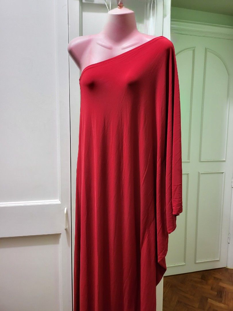 Venus cut off-shoulder long gown, Women's Fashion, Dresses & Sets ...