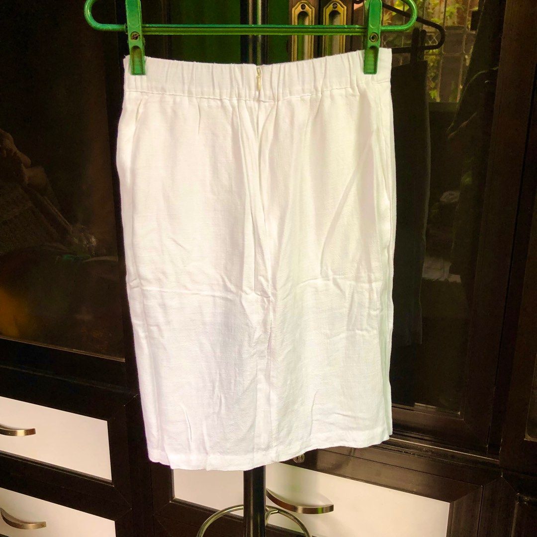 white palda, Women's Fashion, Bottoms, Skirts on Carousell