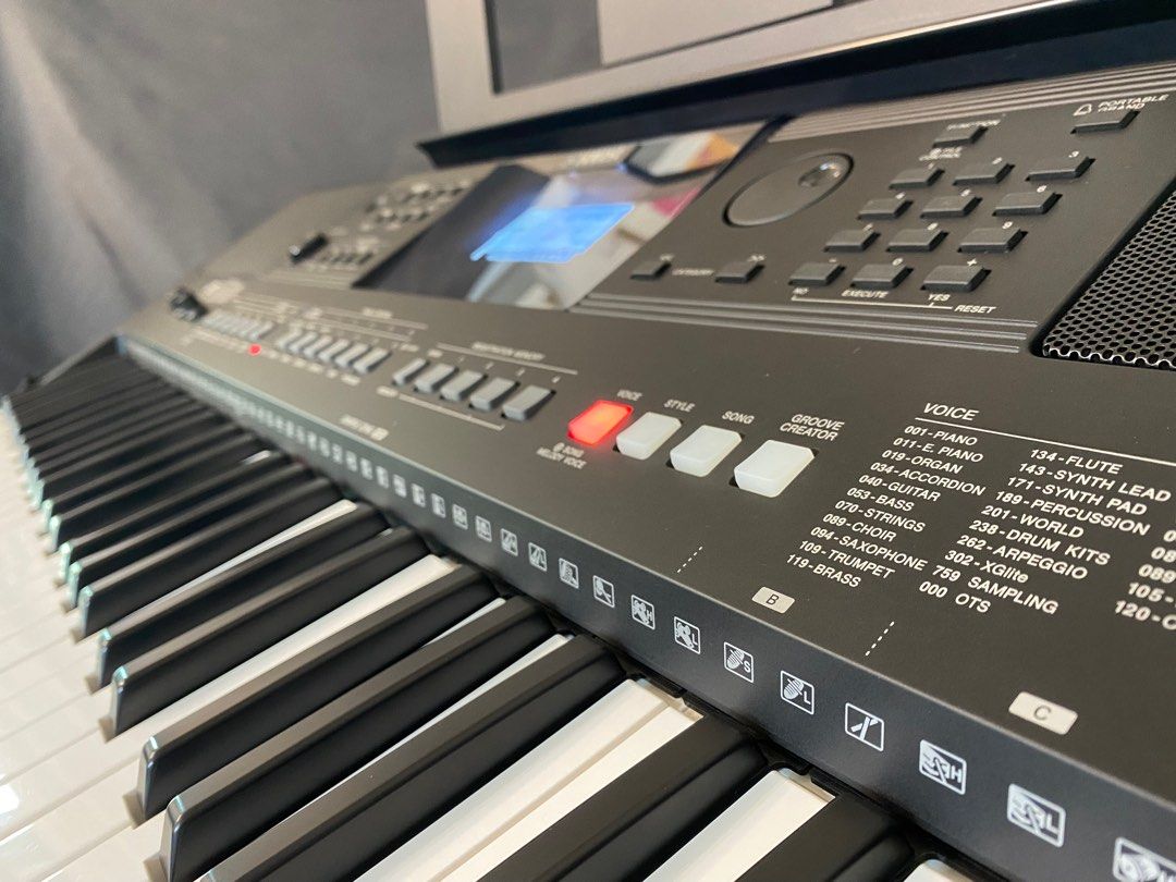 Yamaha PSR-E463, Hobbies & Toys, Music & Media, Musical Instruments on ...