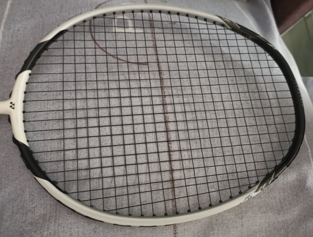Yonex Voltric D39 3U, 運動產品, 運動與體育, 運動與體育 - 球拍和球類運動 - Carousell