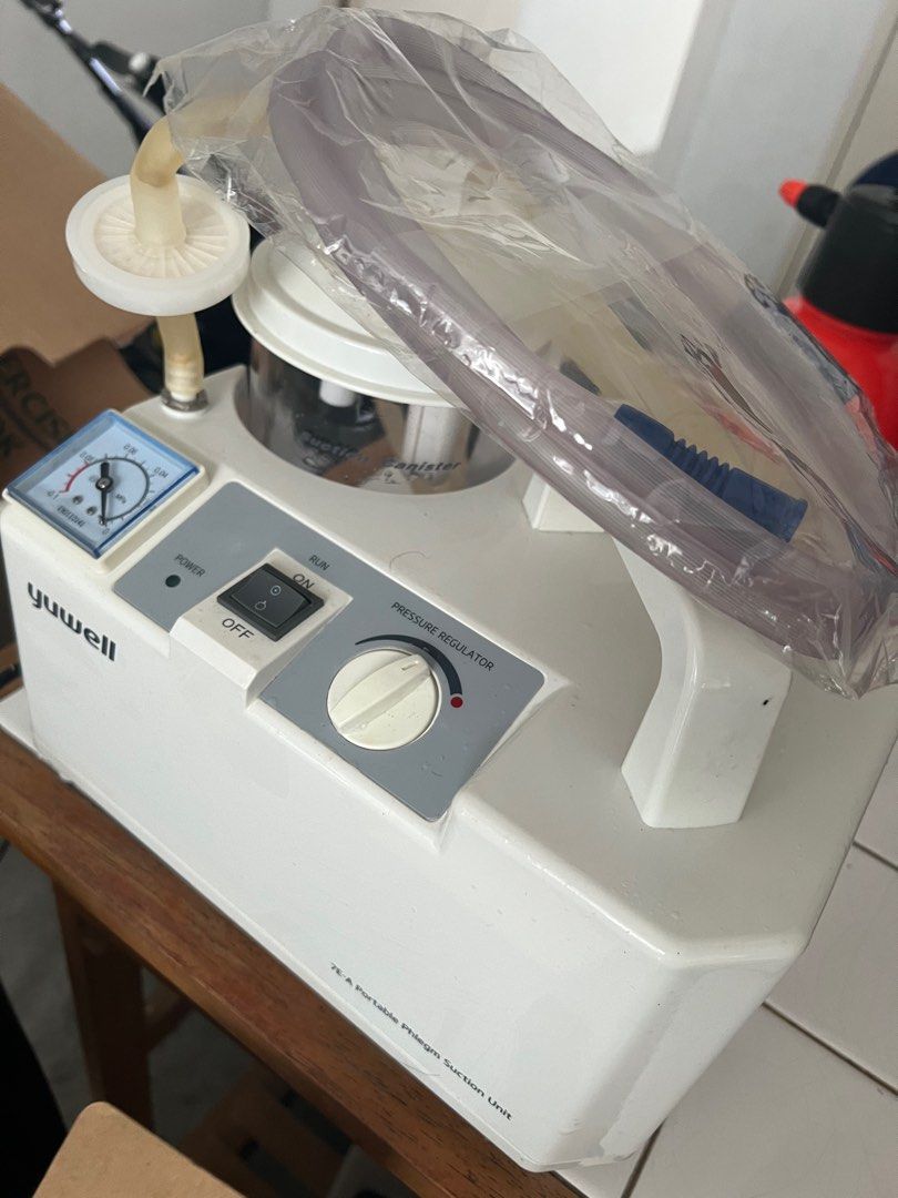 Yuwell portable phlegm suction machine + free suction catheter, Health ...