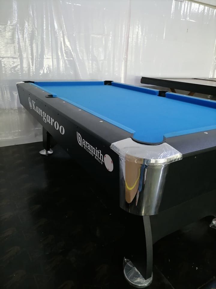 4X7 KANGAROO BILLIARD TABLE WITH COMPLETE SET, Sports Equipment, Sports ...
