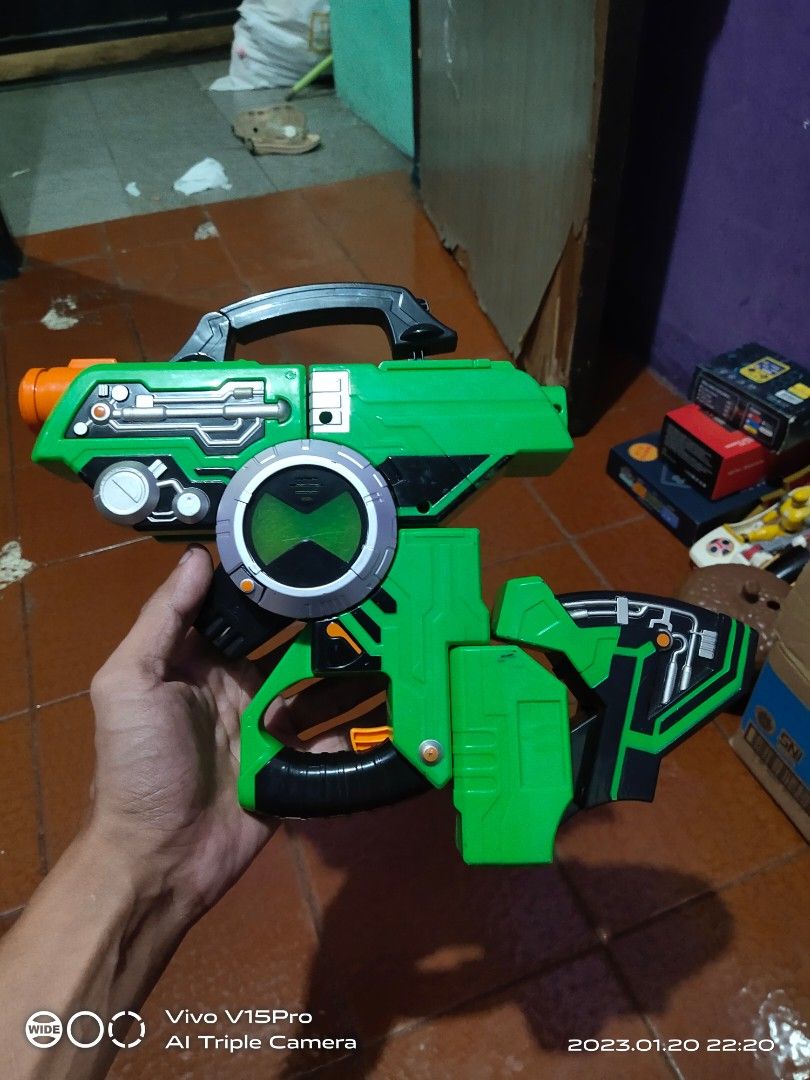 Ben 10 Alien Force Suitcase Gun Tech Blaster Transforming Bandai Cartoon Network, Toys ...