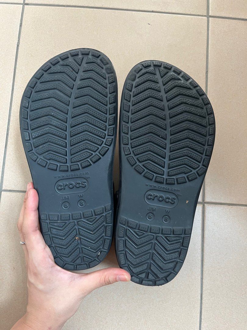 Black Crocs Platform Clogs Jibbitz, Women's Fashion, Footwear, Flipflops and Slides on Carousell