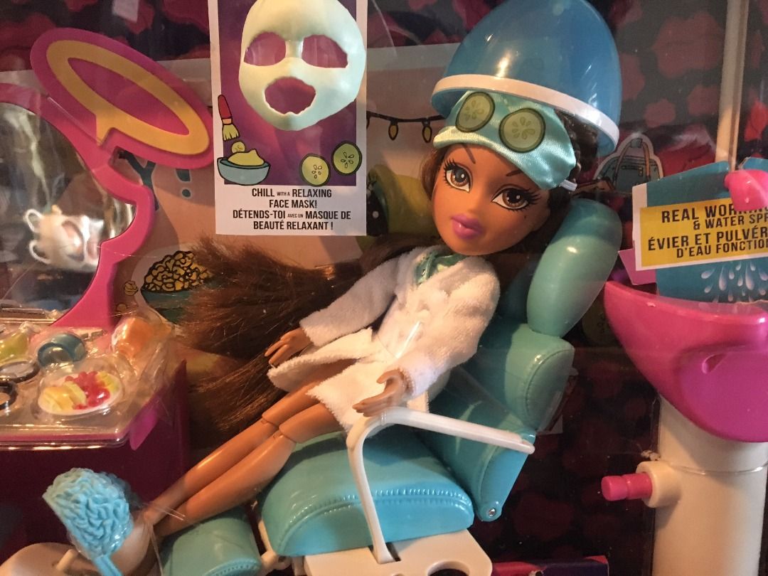 BRATZ DOLL Sleepover Spa PLAYSET MISB, Hobbies & Toys, Toys & Games on ...