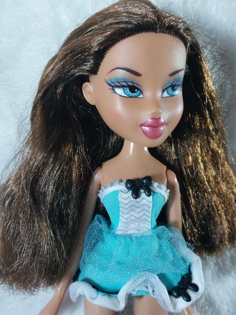 Bratz Funk Out Nevra, Hobbies & Toys, Toys & Games on Carousell