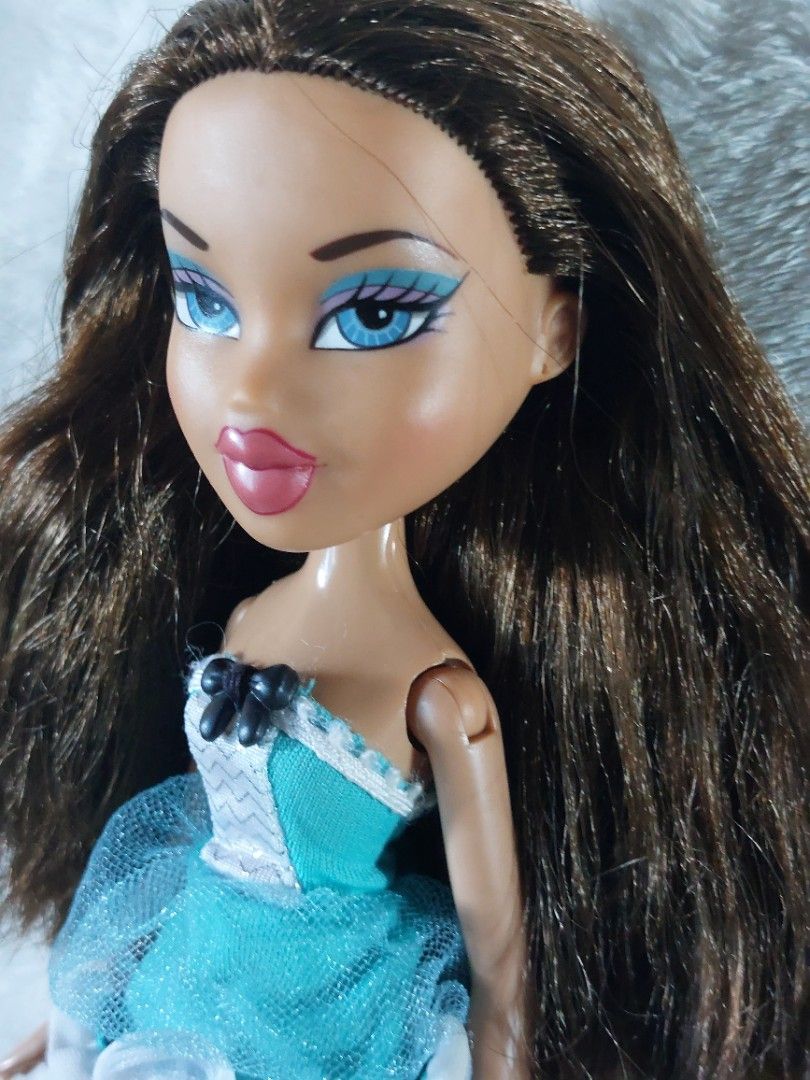 Bratz Funk Out Nevra, Hobbies & Toys, Toys & Games on Carousell