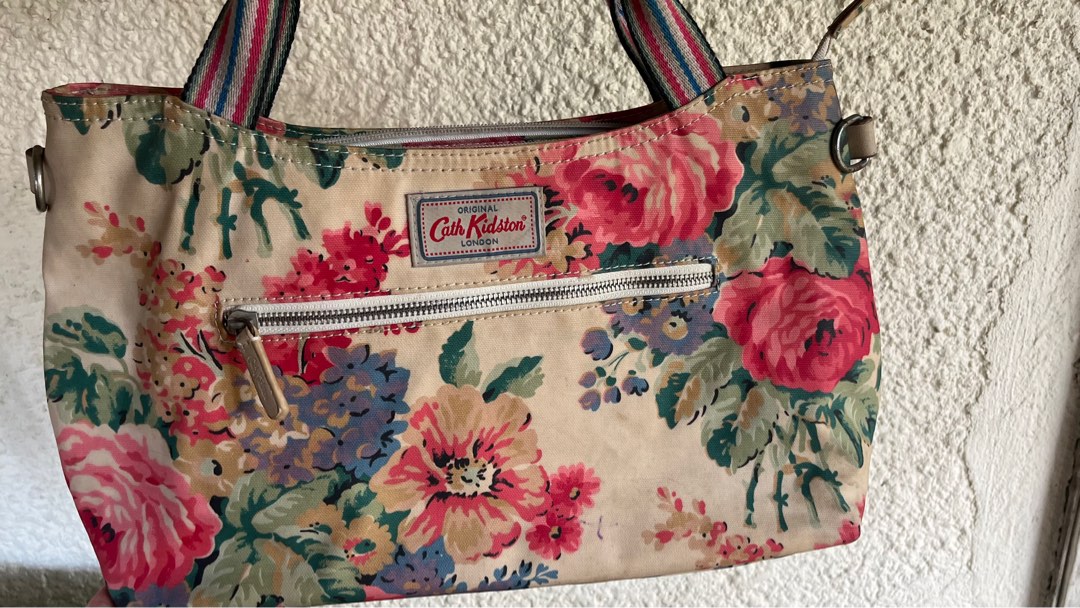 Cath Kidston, Women's Fashion, Bags & Wallets, Shoulder Bags on Carousell