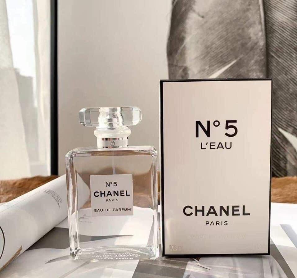 現貨‼️ Chanel N°5 L‘EAU EDT 清新晨露淡香水 100ml , 美容＆個人護理, 健康及美容 - 香水＆香體噴霧 - Carousell