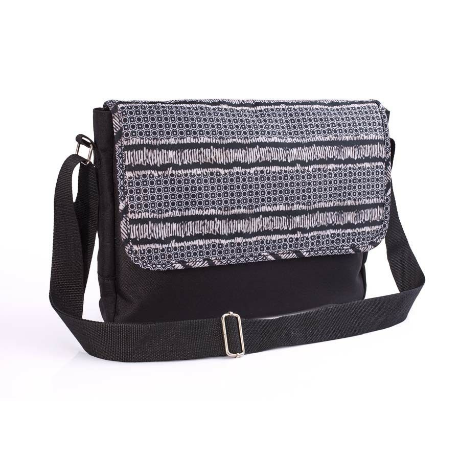 Crossbag Sling / Messeger bag, Women's Fashion, Bags & Wallets, Cross ...