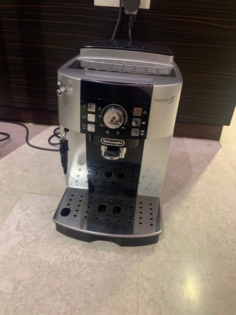 Delonghi coffee machine - magnifica S, TV & Home Appliances, Kitchen ...