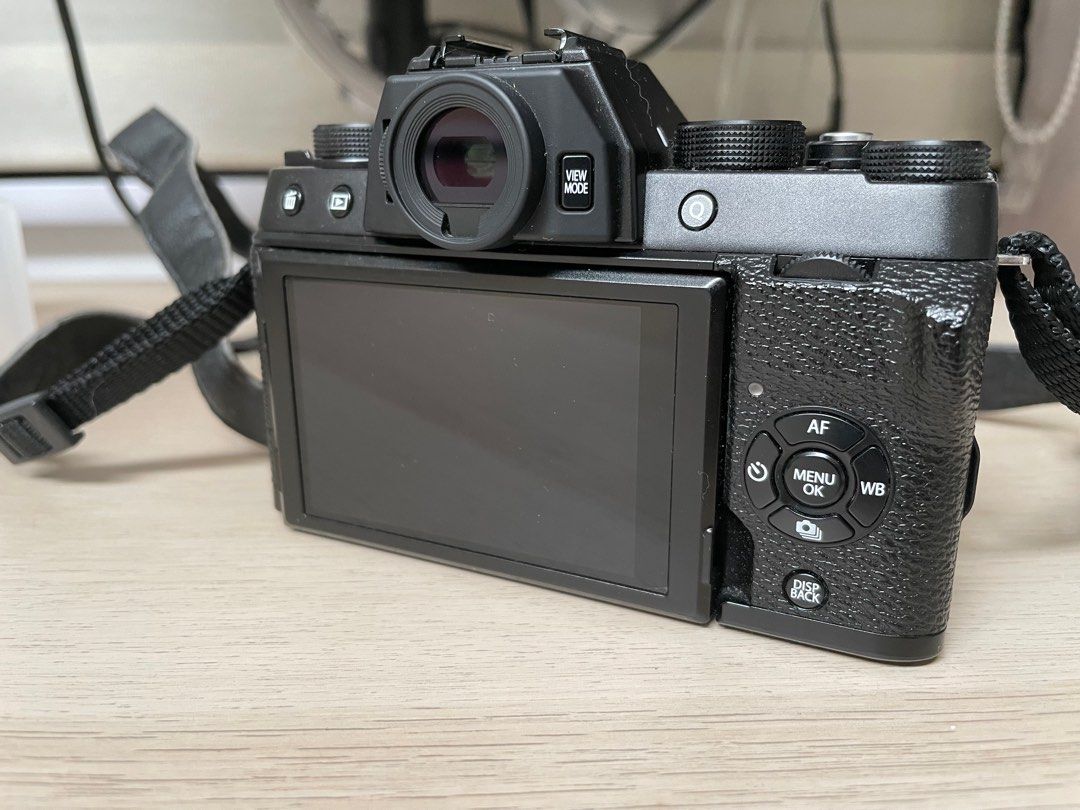 Fujifilm XT100, Photography, Cameras on Carousell