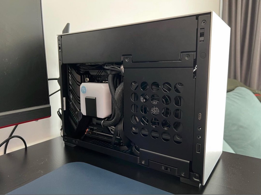 Gaming PC / Work station intel core i7 12700KF / 16GB GDDR5 RAM / ASUS ...
