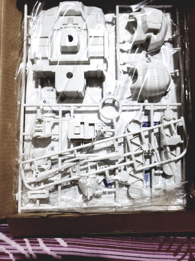 Gundam MSZ -006 Zeta Gundam head base, Hobbies & Toys, Toys & Games on ...