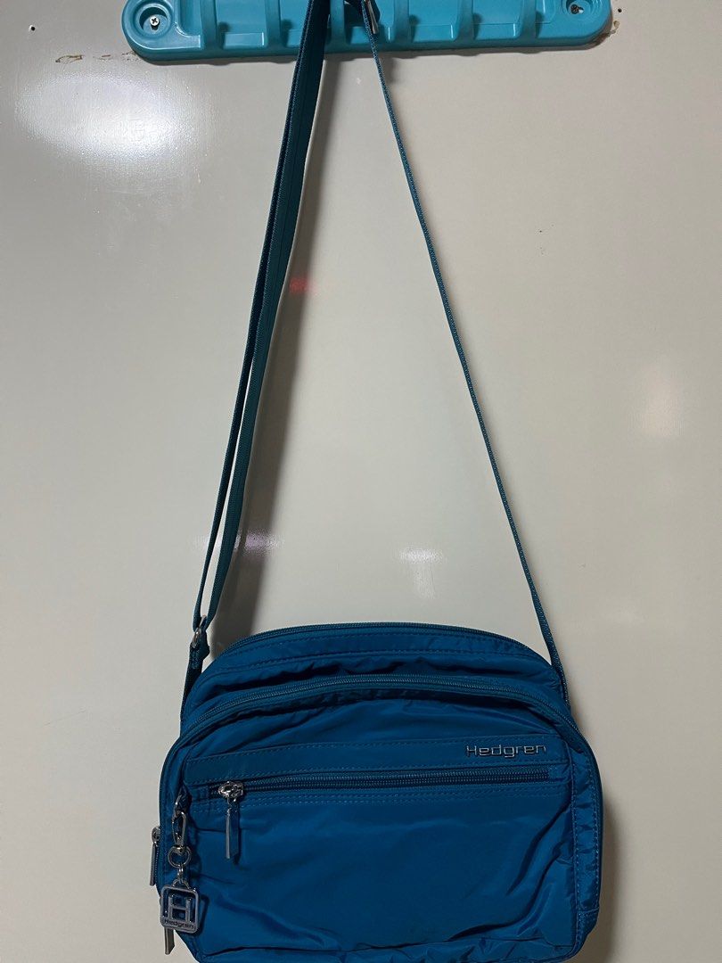 Hedgren Sling Bag, Women's Fashion, Bags & Wallets, Cross-body Bags on ...