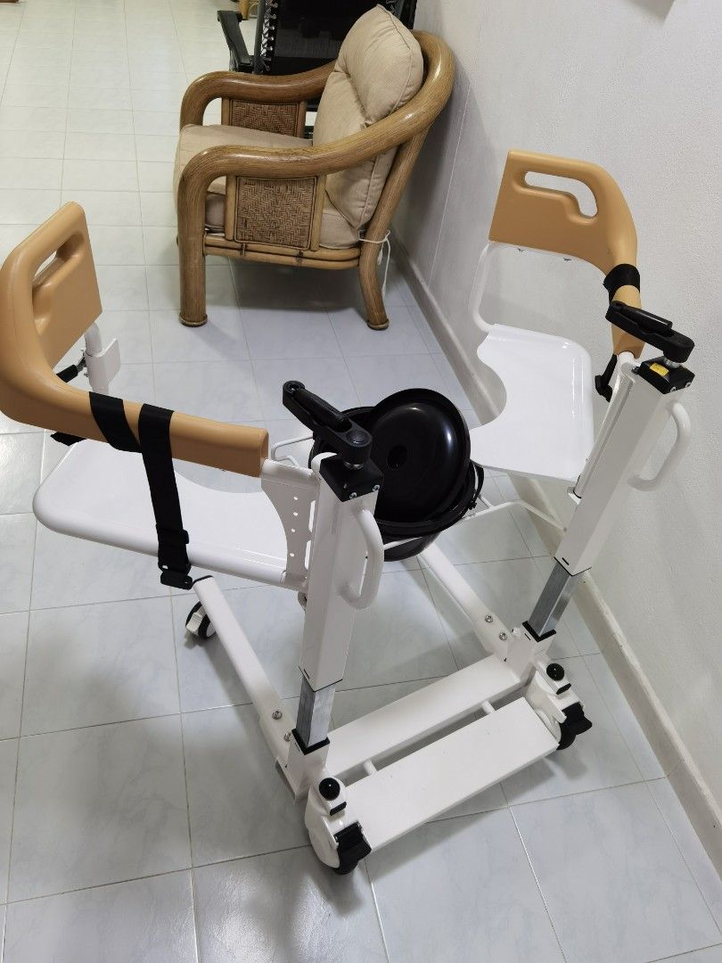 Height Adjustable Easy Transfer Wheel Chair, Health & Nutrition ...