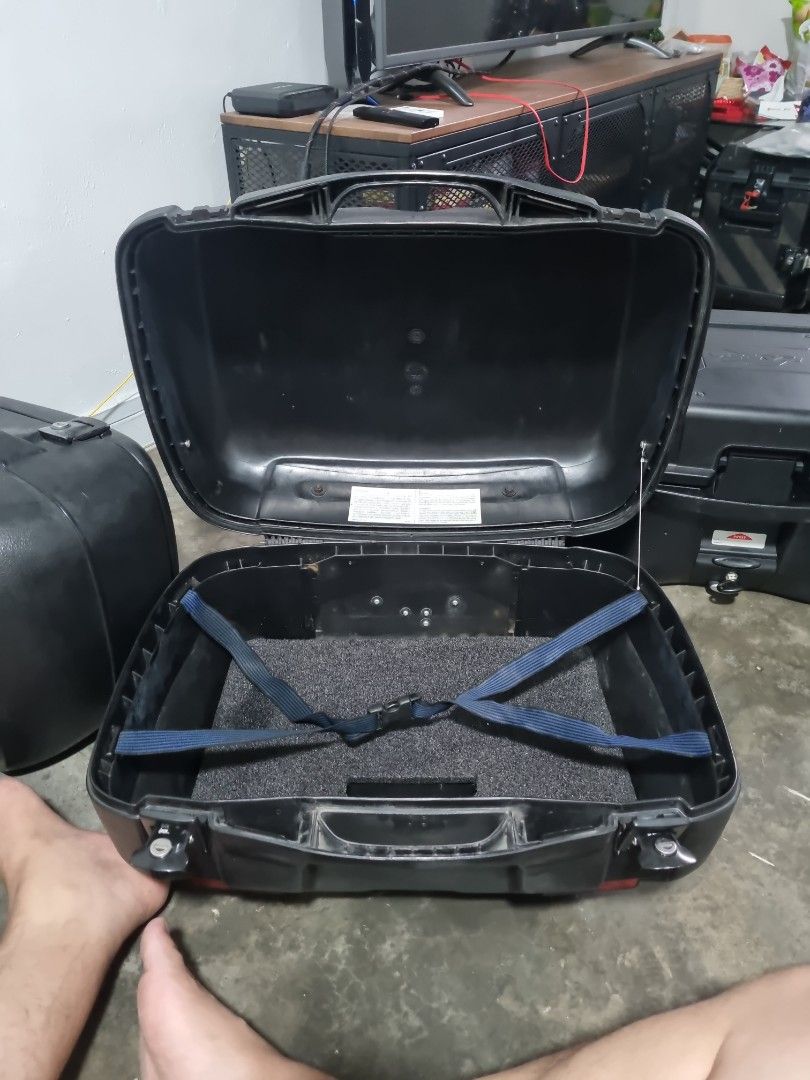 Hepco & Backer top box + top plate + side box, Motorcycles, Motorcycle ...