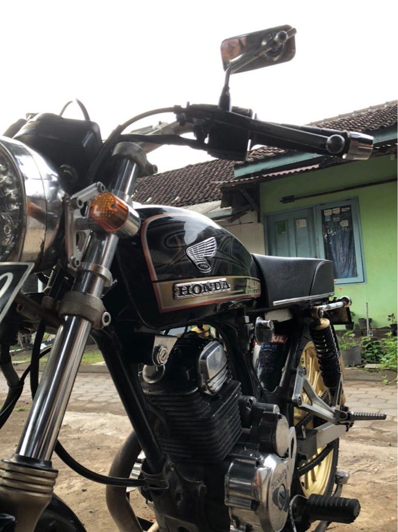 Honda CB Basic Megapro, Motor di Carousell