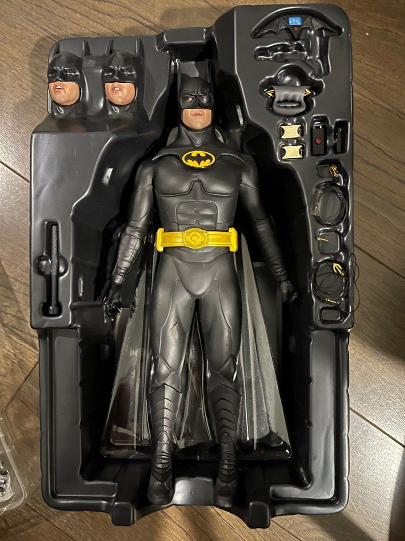 Hot Toys Batman Returns, Hobbies & Toys, Toys & Games on Carousell