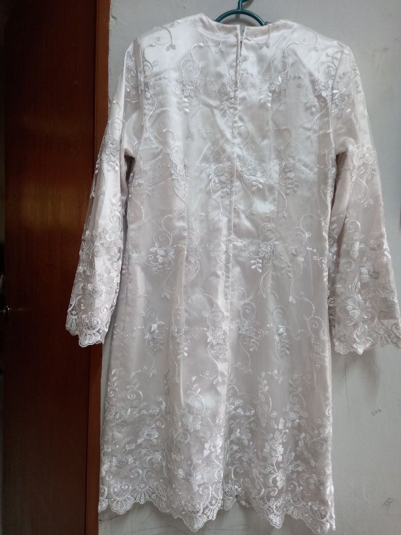 Kurung moden putih (baju sahaja), Women's Fashion, Muslimah Fashion ...