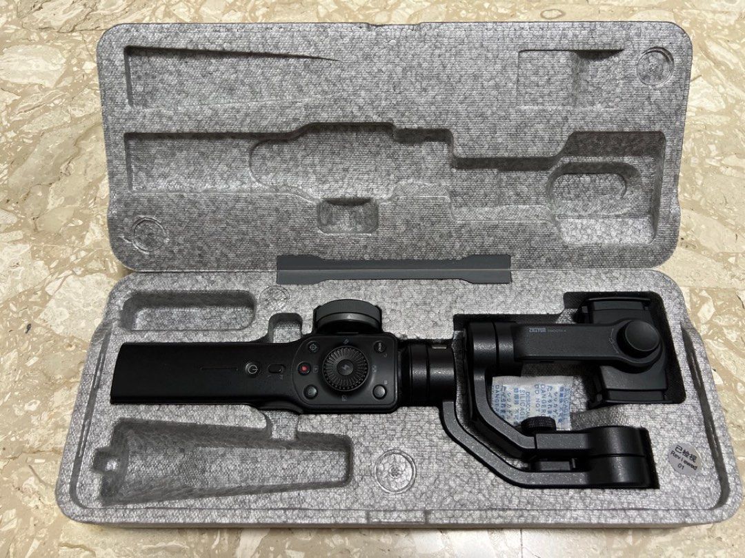 [LIKE NEW] Zhiyun Smooth 4 Gimbal!, Photography, Photography ...