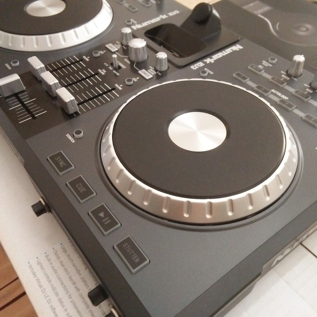 Numark iDJ3 Digital DJ Controller (DJ Turntable) | Beats by Dr. Dre ...