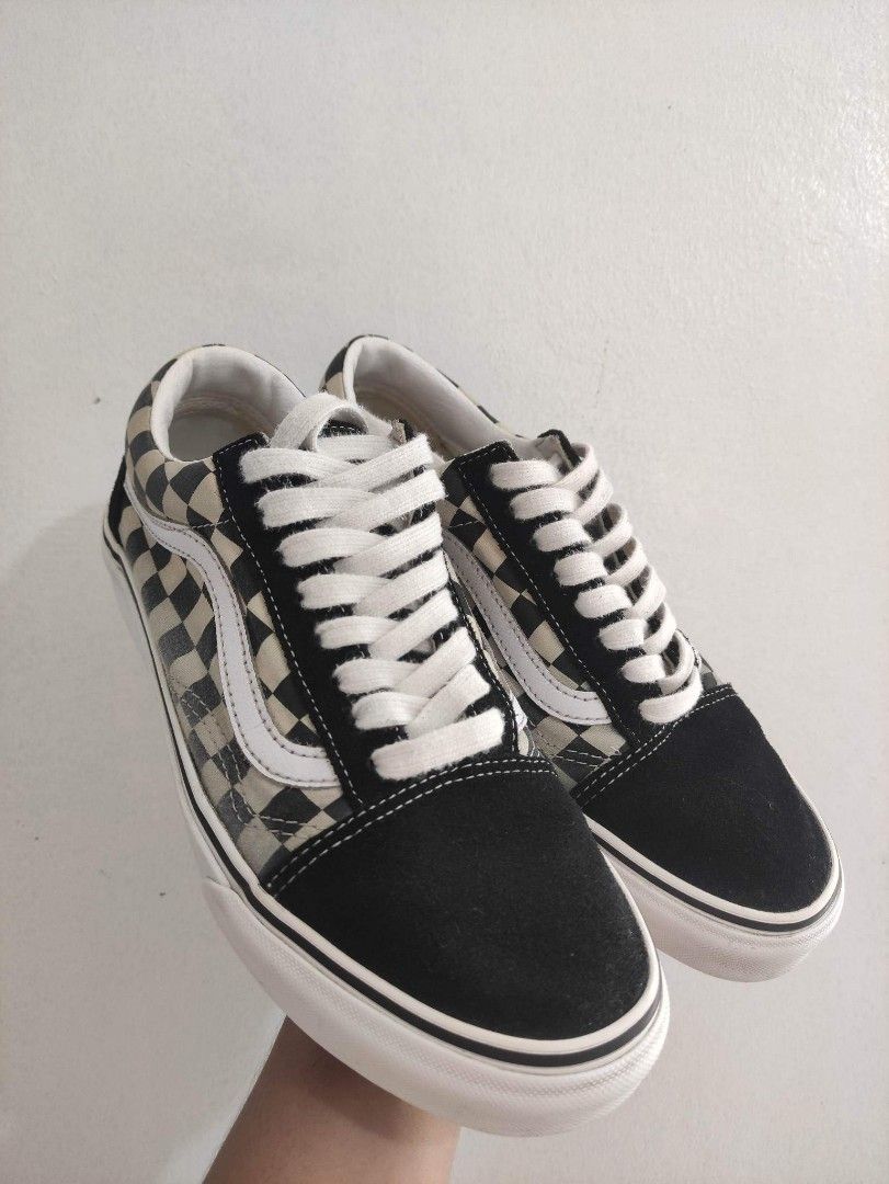 Old Skool (Primary Check) BW, Men's Fashion, Footwear, Sneakers on ...