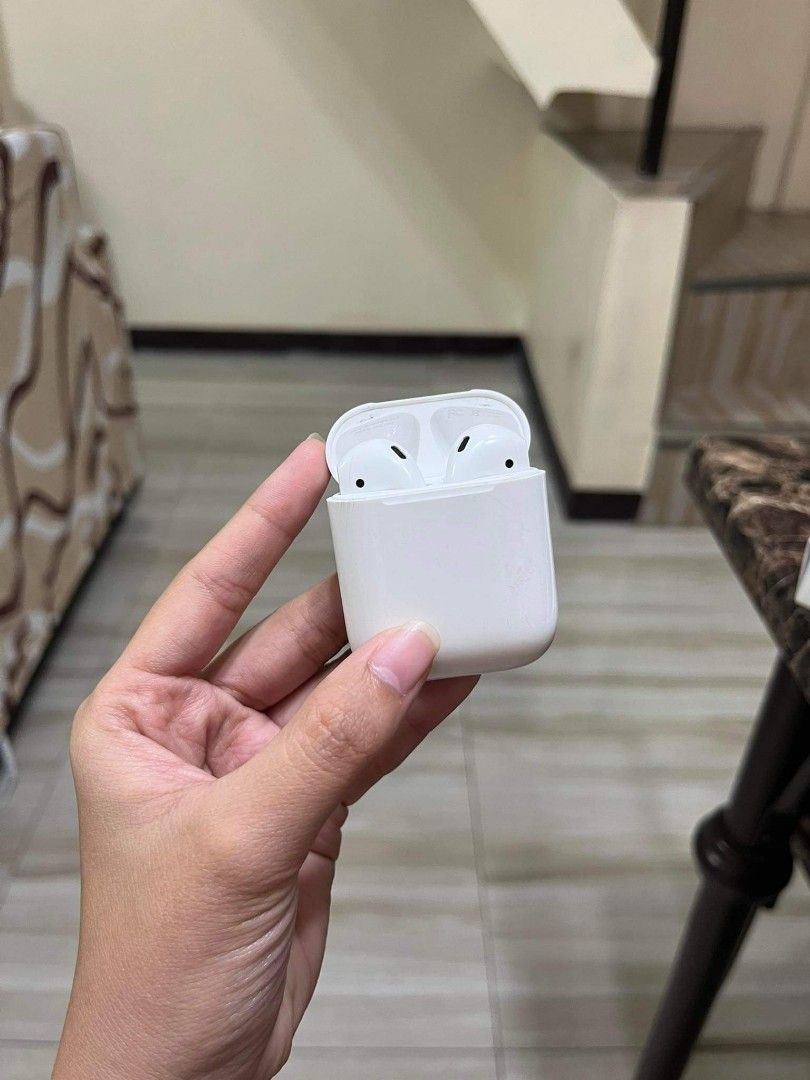 Original Airpods Gen 2 (AUTHENTIC), Audio, Earphones on Carousell