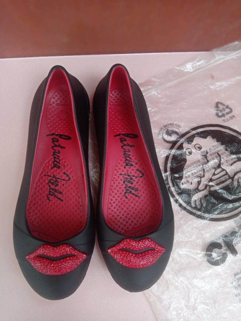 Original Crocs Pumps, Women's Fashion, Footwear, Flats & Sandals on ...
