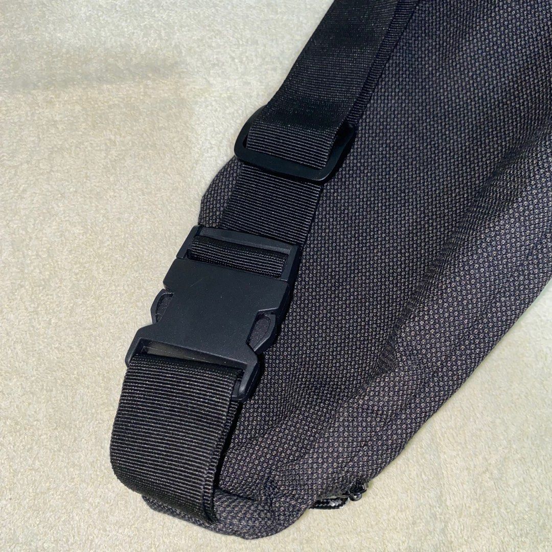 Oxygen belt bag, Men's Fashion, Bags, Sling Bags on Carousell