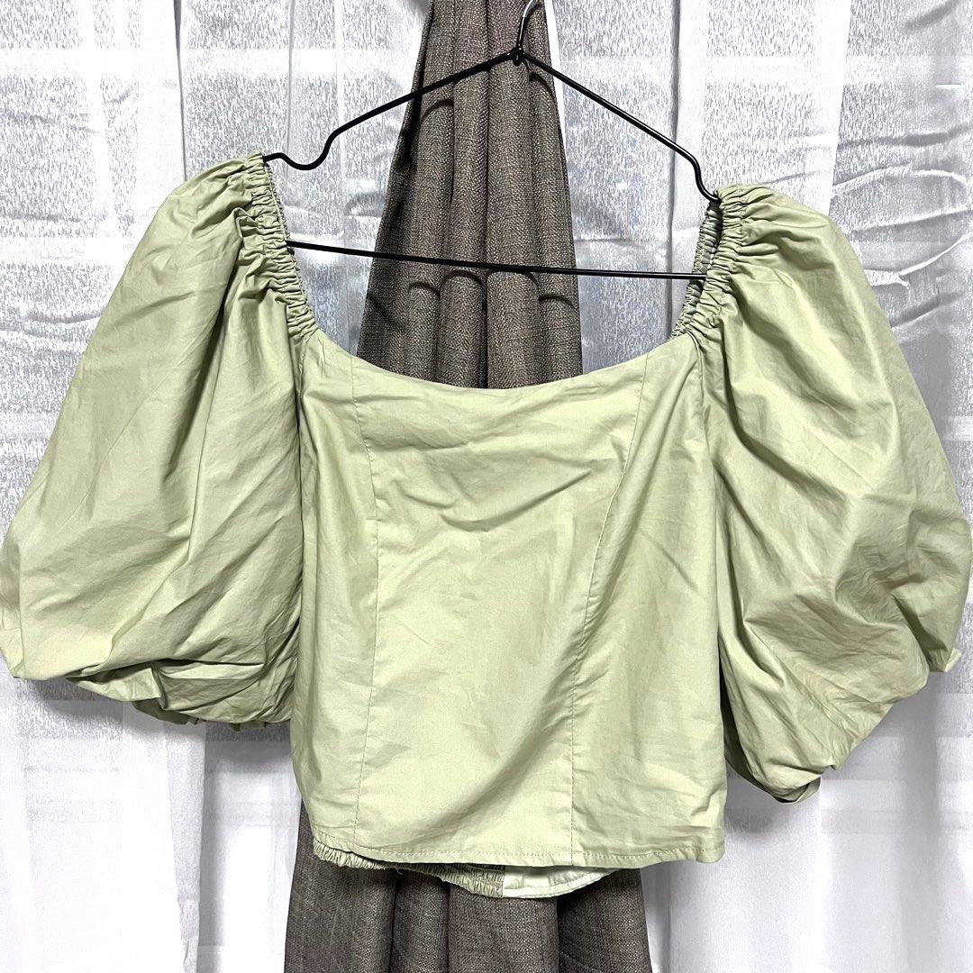 puffy sleeve scrunched top, Women's Fashion, Tops, Blouses on Carousell