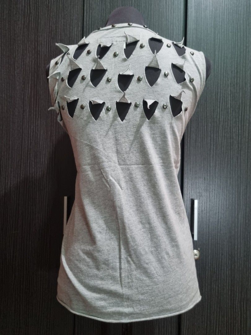 Rugged Torn Top, Women's Fashion, Tops, Sleeveless on Carousell
