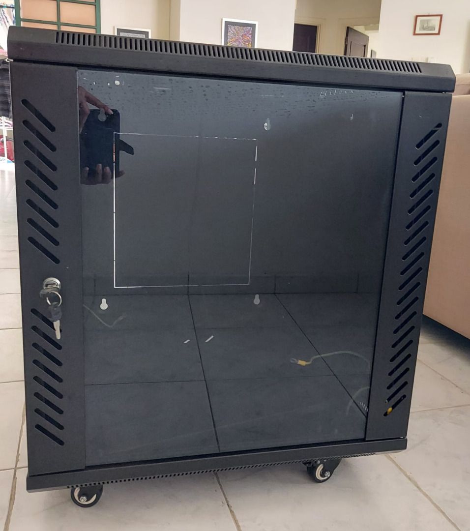 Server Casing / housing, Computers & Tech, Parts & Accessories, Other ...