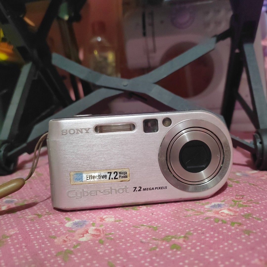 Sony Cyber Shot Camera, Photography, Cameras on Carousell
