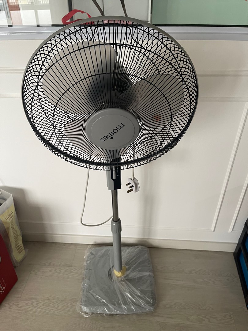Stand fan, Furniture & Home Living, Lighting & Fans, Fans on Carousell