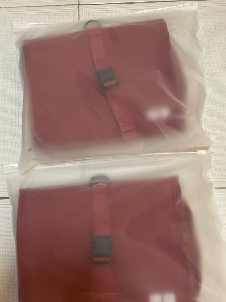 Uniqlo pouch red travel organizer, Women's Fashion, Bags & Wallets ...