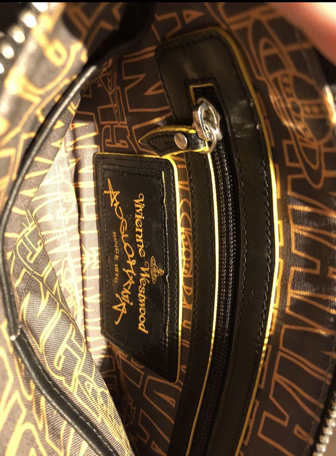 Vivienne westwood bag AUTHENTIC, Women's Fashion, Bags & Wallets, Cross-body Bags on Carousell