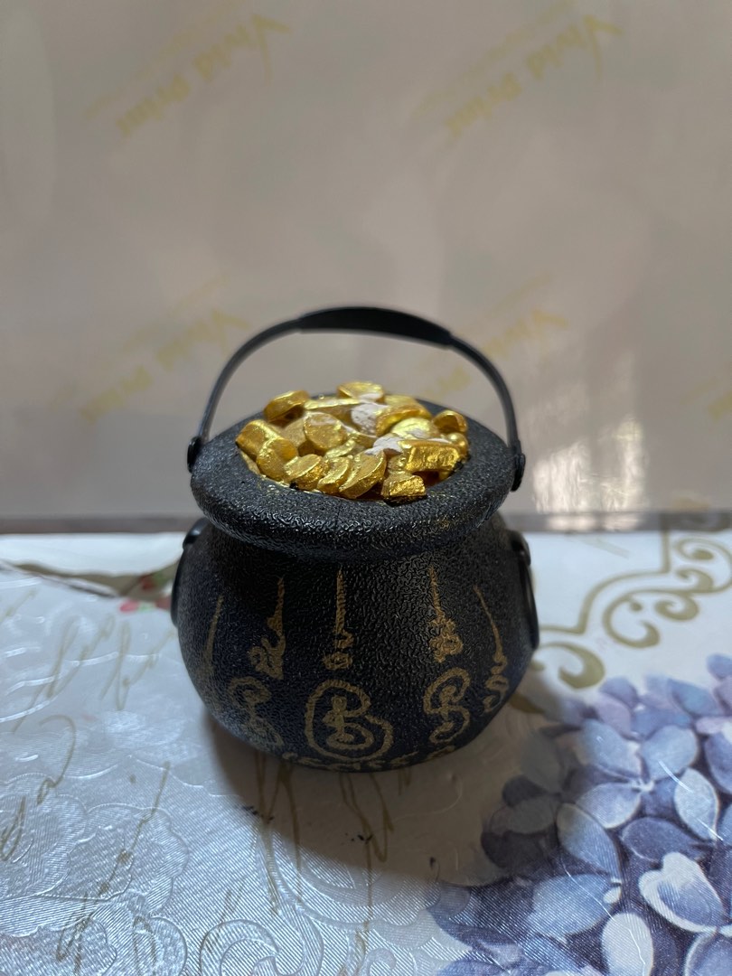 Wealth Fetching Pot, Hobbies & Toys, Memorabilia & Collectibles ...