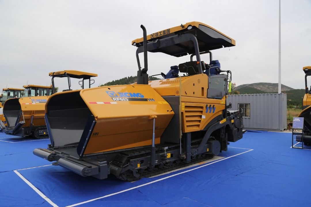 XCMG ASPHALT PAVER RP603, Commercial & Industrial, Construction ...