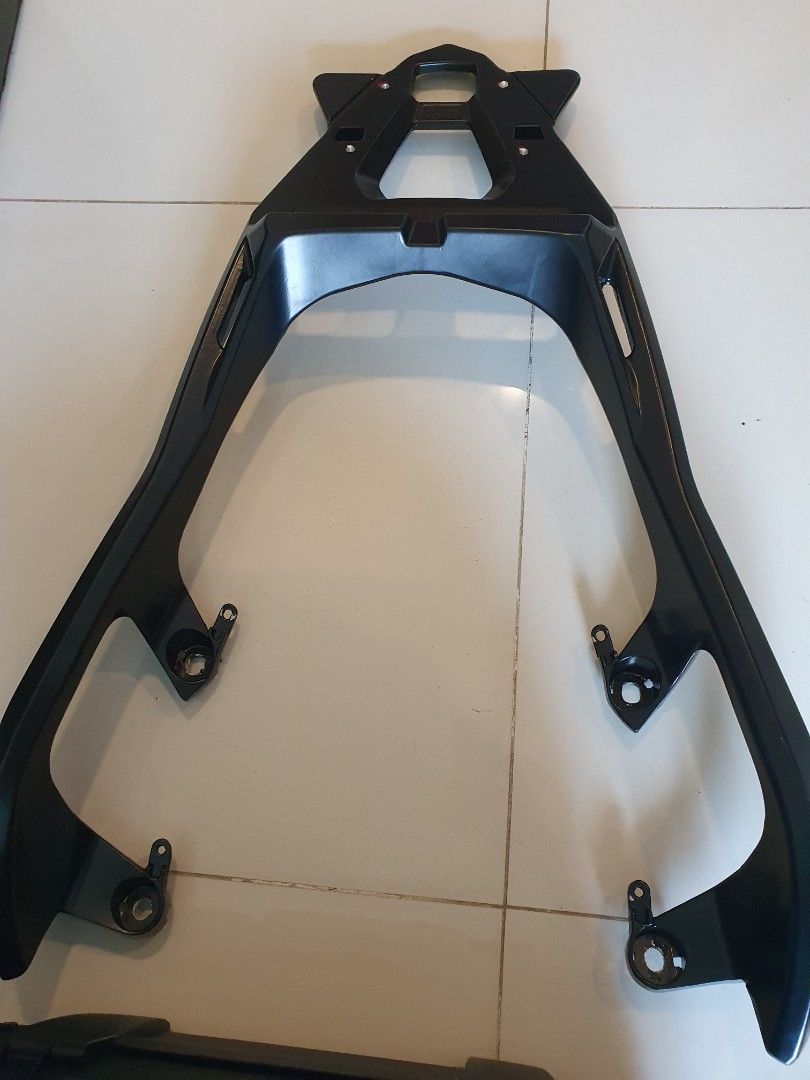 Yamaha Xmax 300 Rack & Box, Motorcycles, Motorcycle Accessories on ...