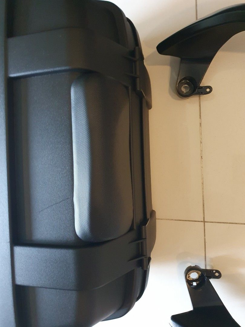 Yamaha Xmax 300 Rack & Box, Motorcycles, Motorcycle Accessories on ...