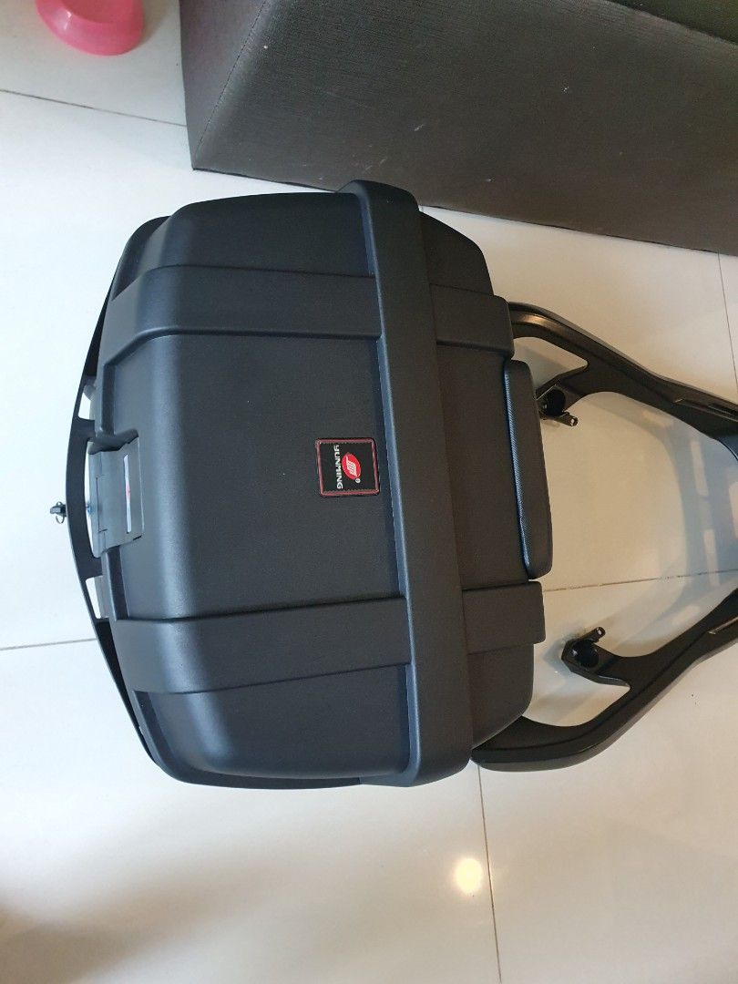 Yamaha Xmax 300 Rack & Box, Motorcycles, Motorcycle Accessories on ...