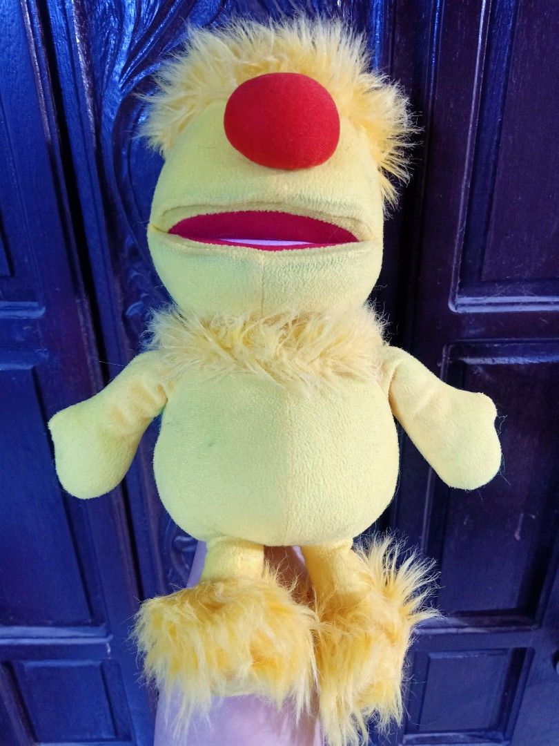YELLOW MONSTER HAND PUPPET, Hobbies & Toys, Toys & Games on Carousell