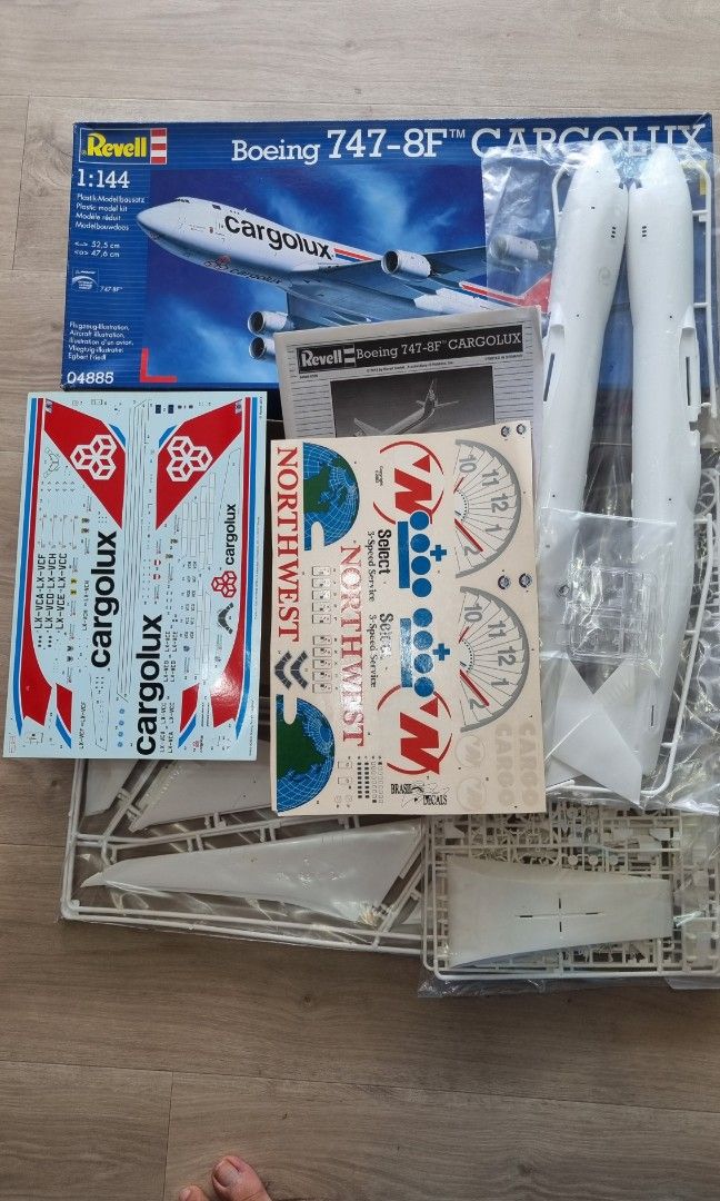 2 kits! 1/144 747 and 777 model kits, Hobbies & Toys, Toys & Games on ...