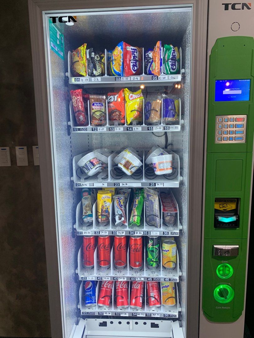 36-Slot Snack and Drink Vending Machine, TV & Home Appliances, Kitchen ...