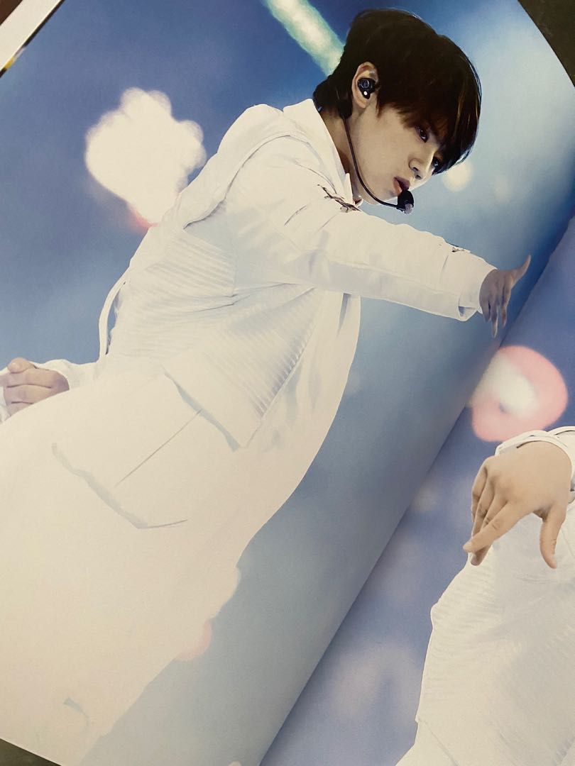 姜濤 FC Photobook 年曆 現貨, 興趣及遊戲, 收藏品及紀念品, 明星周邊 - Carousell