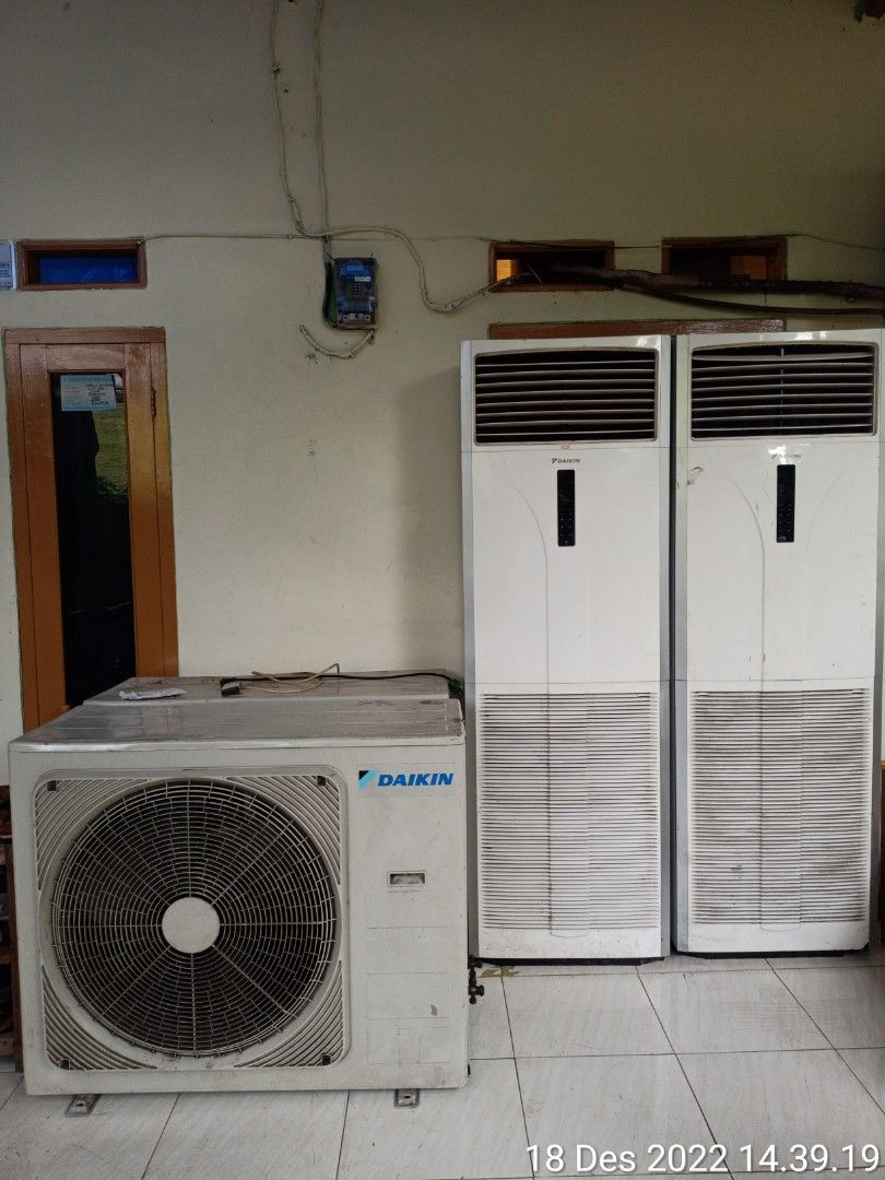 Ac Floor Standing 5 pk Daikin, Elektronik, Lainnya di Carousell